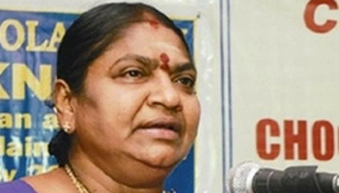 அ.தி.மு.க.வில் யாரையும் ஓரம் கட்டவில்லை- பா.வளர்மதி பேட்டி