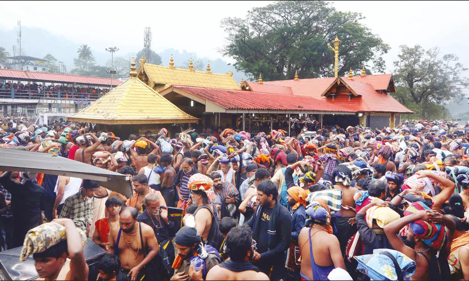 சபரிமலையில் 12 மணி நேரம் காத்திருந்து பக்தர்கள் தரிசனம் | Day-by-day ...