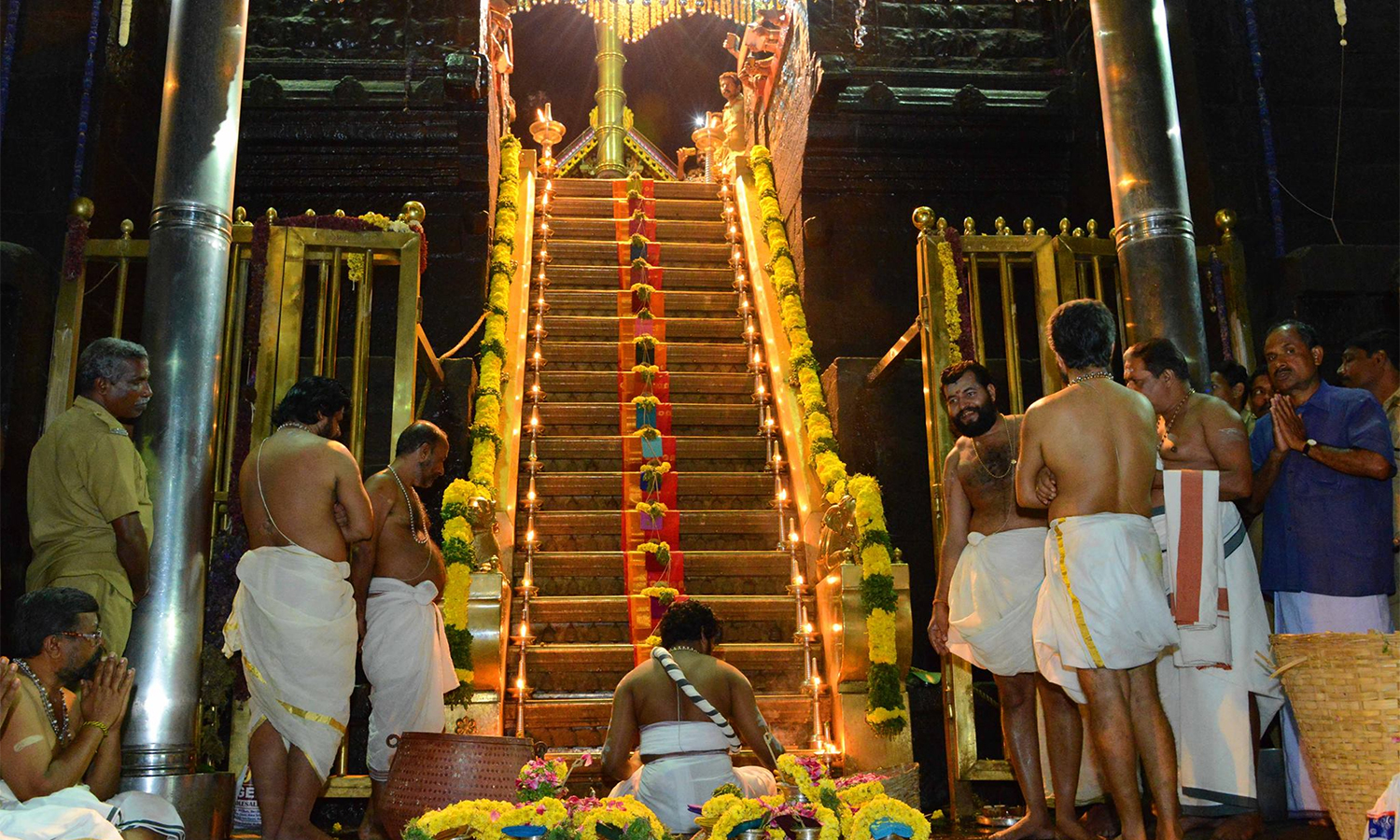 சபரிமலை 18 படிகளின் தெய்வங்கள் | Sabarimala Ayyappan temple 18 steps ...