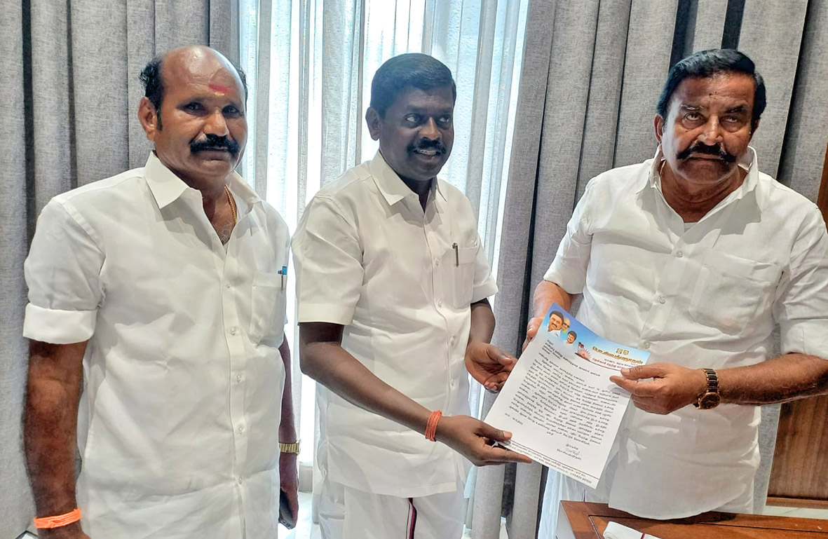 சுரண்டையில் புதிய பஸ் நிலையம் அமைக்க வேண்டும் - அமைச்சர் நேருவிடம் ...