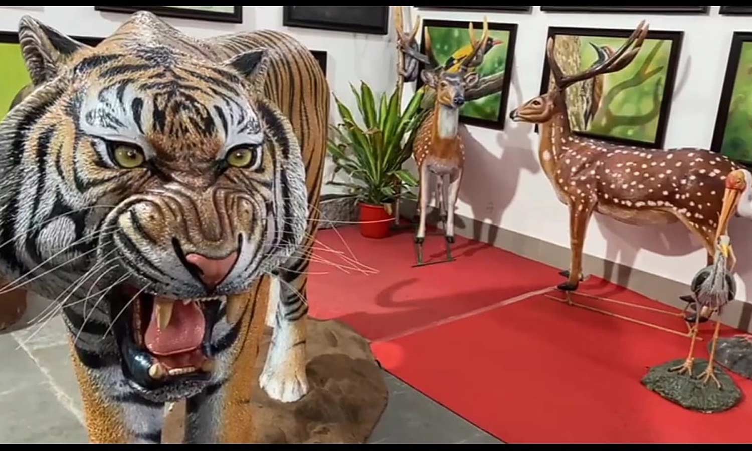 ஆந்திரா மாநில பூங்காவிற்கு புதுச்சேரியில் தயாராகும் 100 சிற்பங்கள் ...