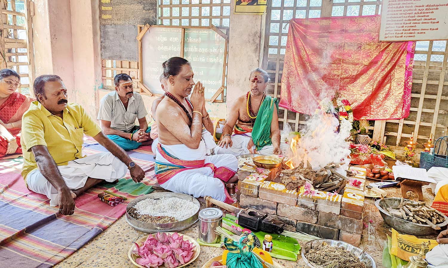 பழனியில் பாதயாத்திரை பக்தர்களுக்காக சிறப்பு வழிபாடு | Special worship ...