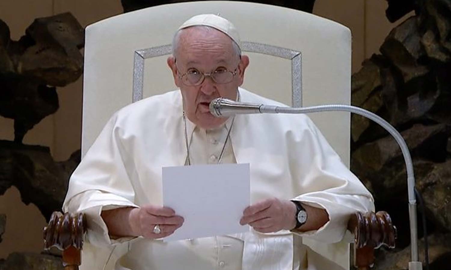 16-ம் பெனடிக்ட் உடல்நிலை கவலைக்கிடம்- அனைவரும் பிரார்த்தனை செய்ய போப் பிரான்சிஸ் வேண்டுகோள் ...