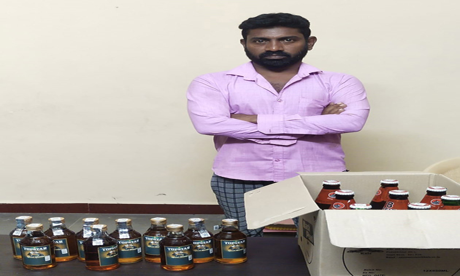 திண்டிவனத்தில் அதிகாலையில் பாரில் மது விற்றவர் கைது | Liquor seller arrested in early morning at ...