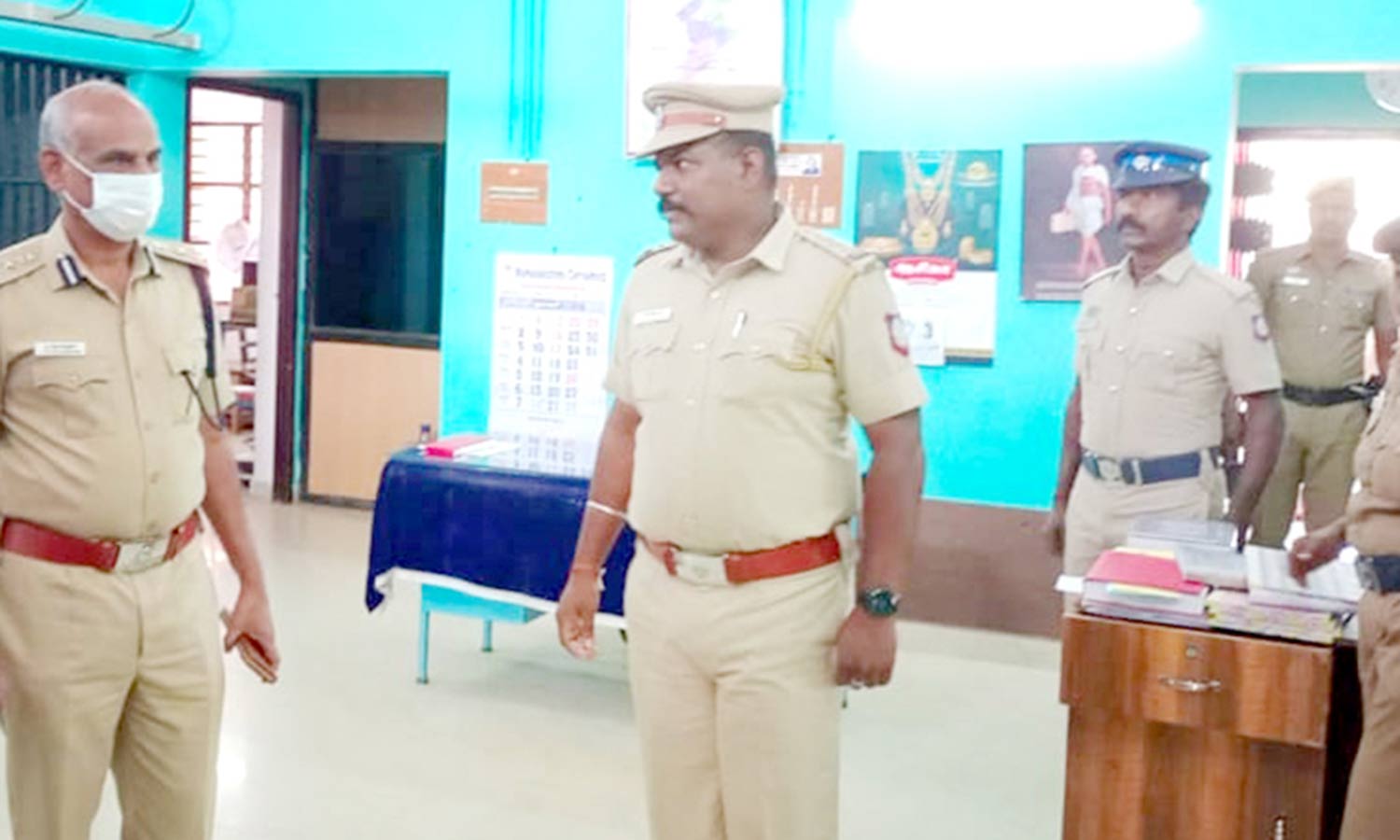 சுவாமிமலை போலீஸ் நிலையத்தில் தஞ்சை சரக டி.ஐ.ஜி. ஆய்வு | Thanjavur Cargo ...