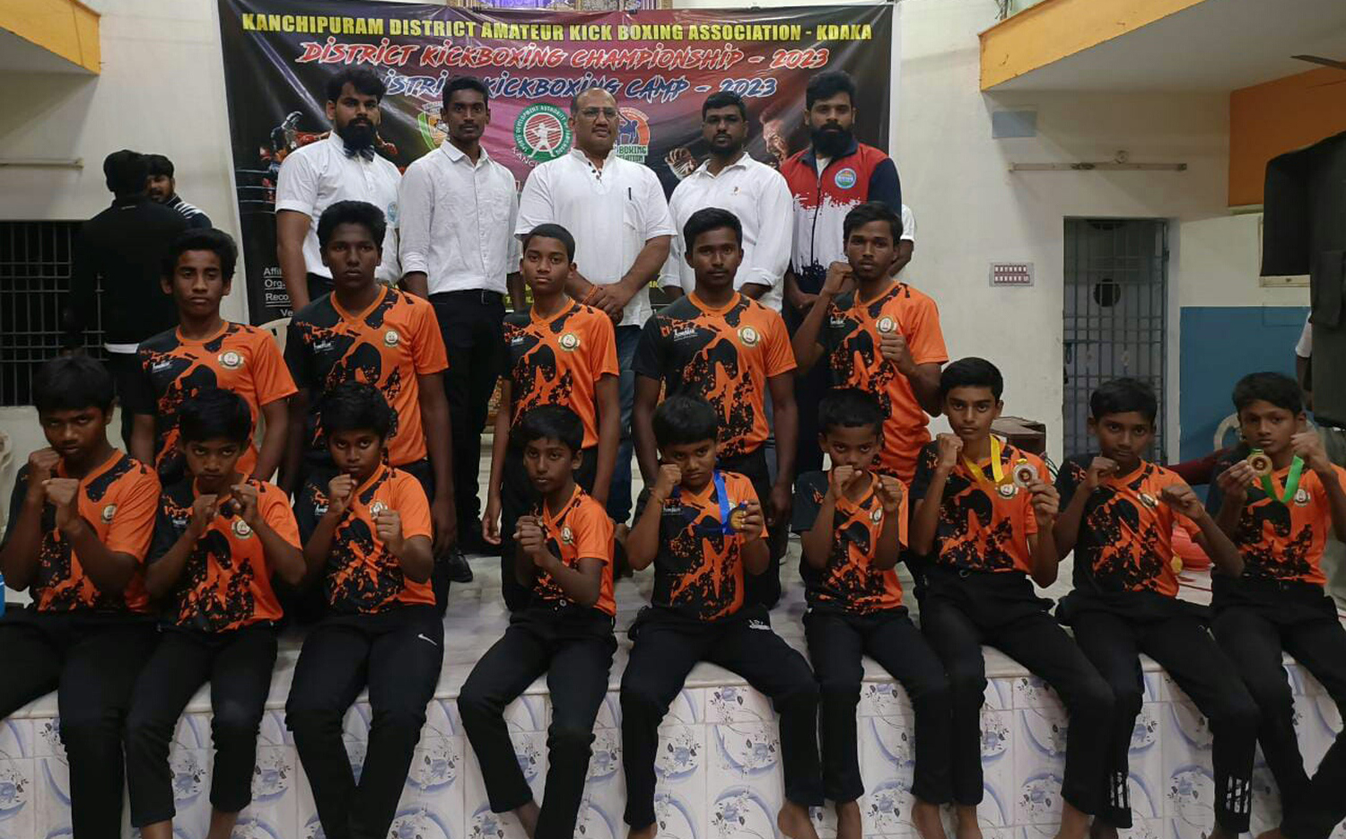 கிக்பாக்சிங் போட்டியில் குடியாத்தம் வீரர்கள் பதக்கம் வென்று சாதனை ...