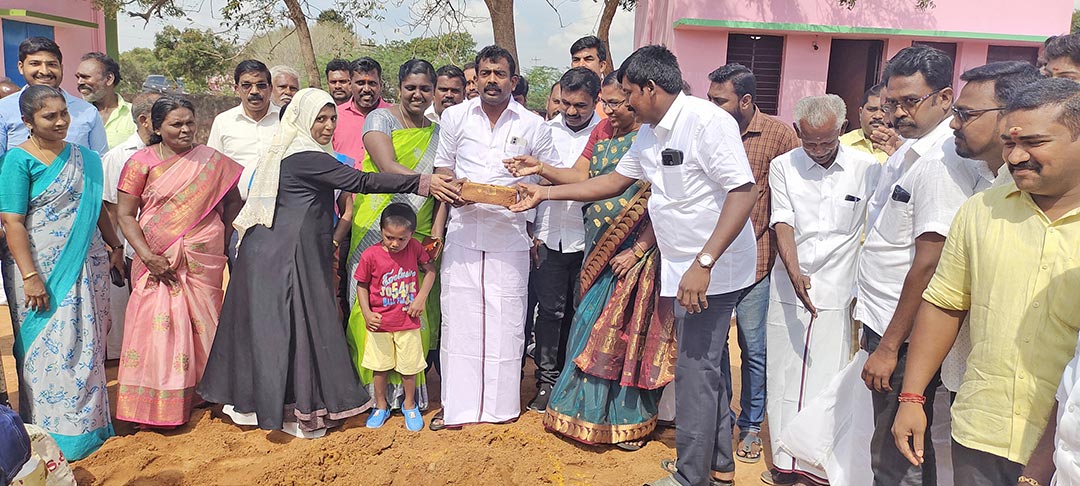 திசையன்விளை அருகே குமாரபுரம் ஊராட்சி பள்ளிக்கு கூடுதல் கட்டிடம் - வி ...