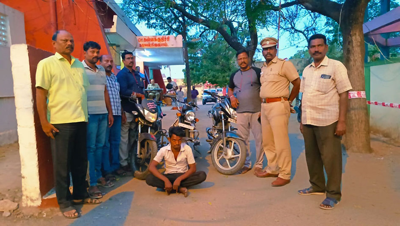 கள்ளக்குறிச்சியில் அதிரடி மோட்டார் சைக்கிள்கொள்ளையன் கைது | Action on ...