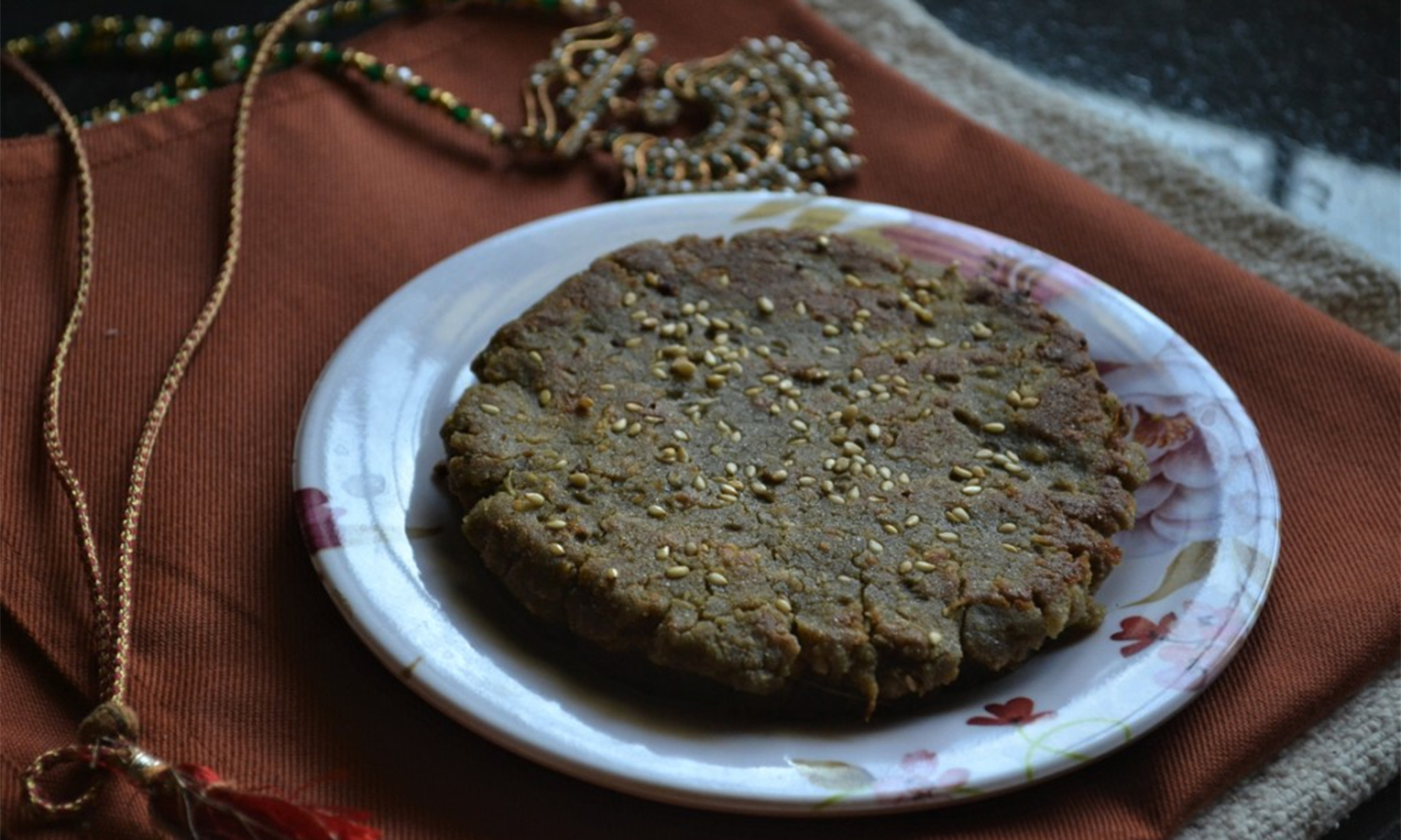 சத்து நிறைந்த கம்பு இனிப்பு ரொட்டி | pearl millet roti Bajra Gur Roti ...