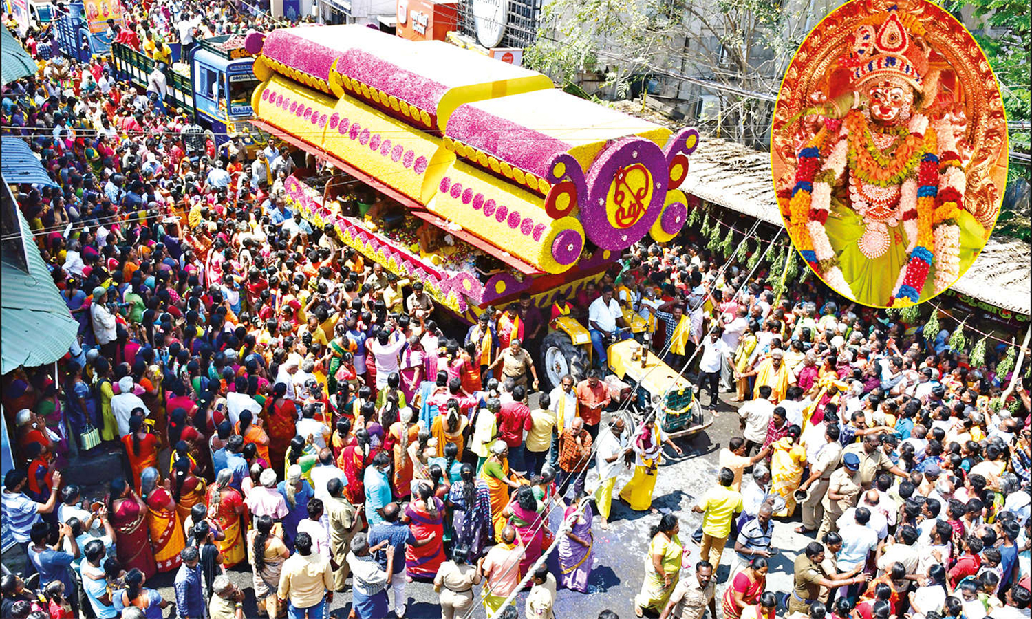 திண்டுக்கல்லில் பூச்சொரிதல் விழா: அலங்கரிக்கப்பட்ட பூத்தேரில் கோட்டை ...