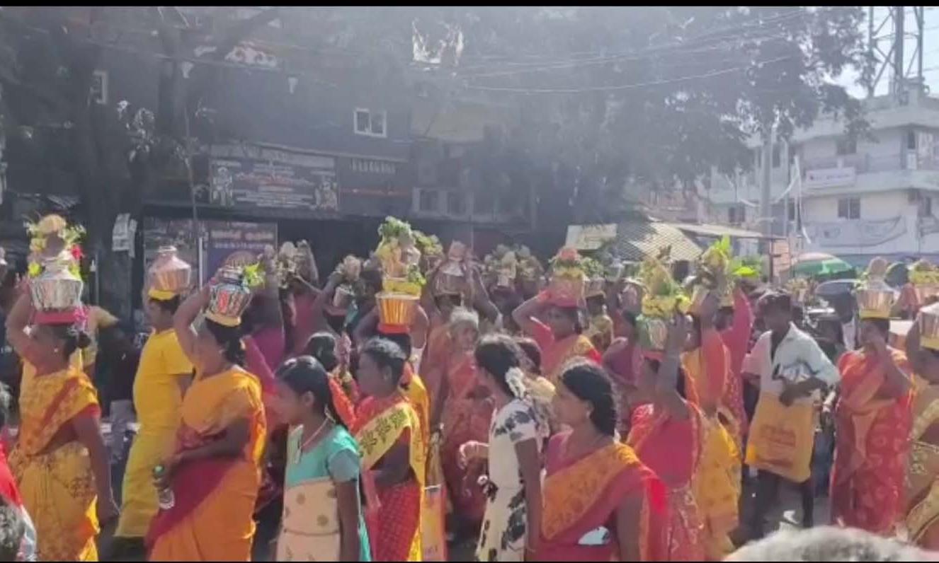 பெரியாண்டிச்சி அம்மன் கோவிலில் புனித தீர்த்தக்குட ஊர்வலம் | Holy ...