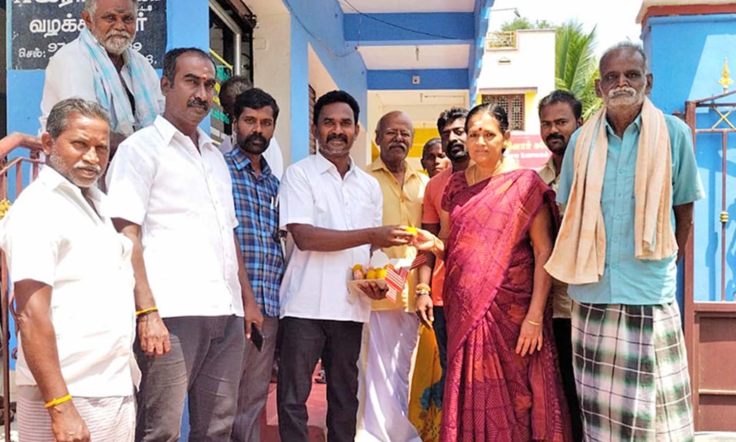 கடையத்தில் அ.தி.மு.க.வினர் பட்டாசு வெடித்து கொண்டாட்டம் | ADMK ...