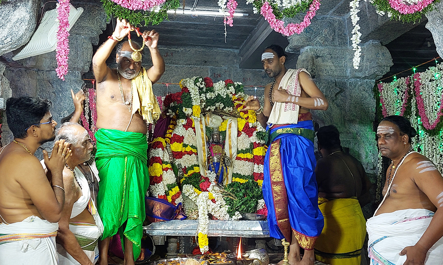 திருத்தணி முருகன் கோவிலில் இன்று திருக்கல்யாணம்: ஏராளமான பக்தர்கள் குவிந்தனர் | Thirukalyanam ...