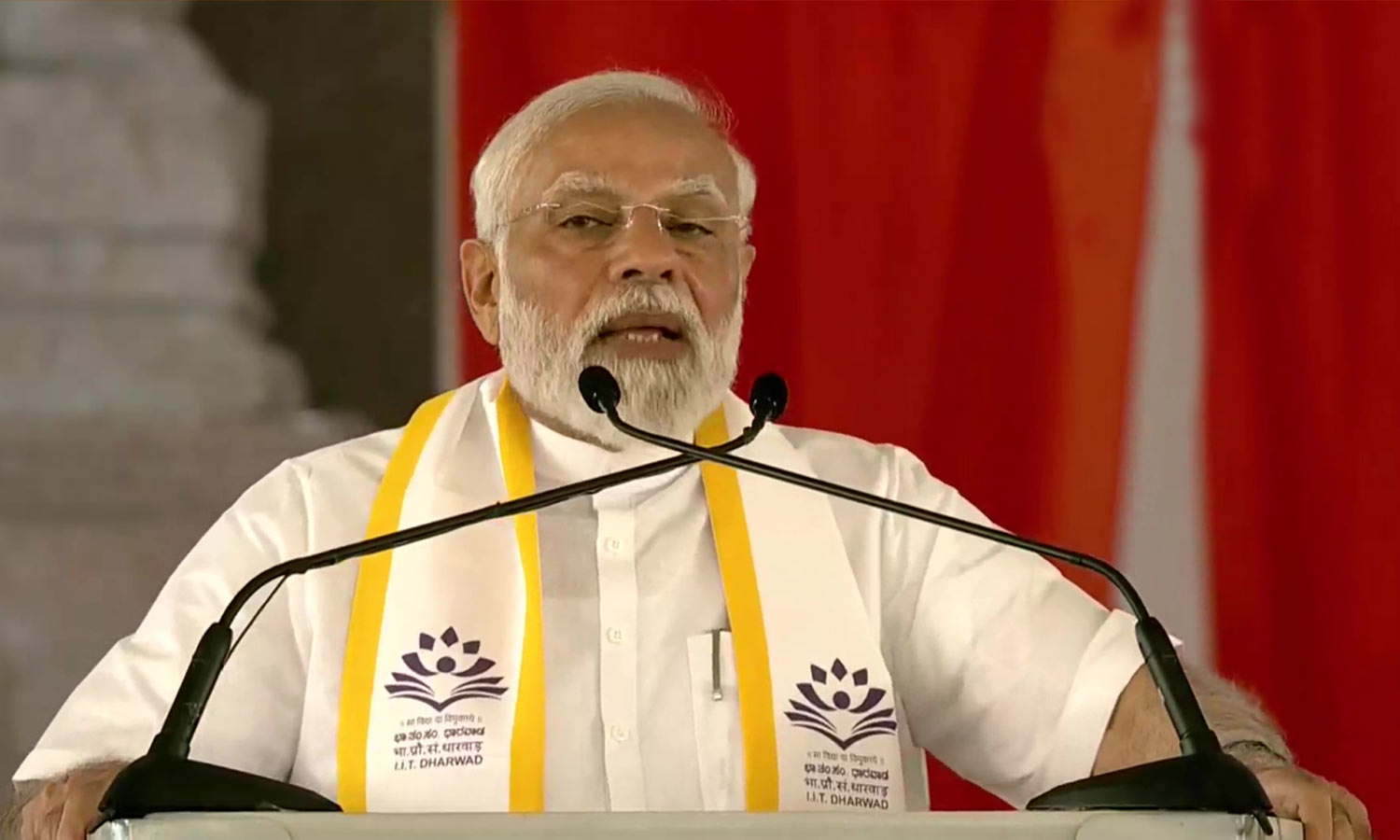 எனக்கும், பாஜகவுக்கும் கல்லறை தோண்டுவதில் காங்கிரஸ் தீவிரமாக உள்ளது ...