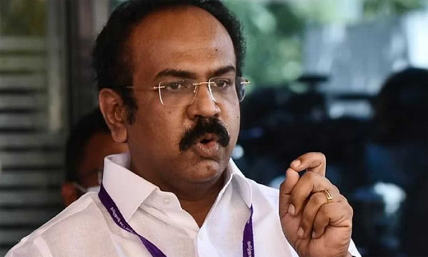 ஆளுநர் பணி தவிர எல்லா பணிகளையும் செய்கிறார் - அமைச்சர் தங்கம் தென்னரசு ...