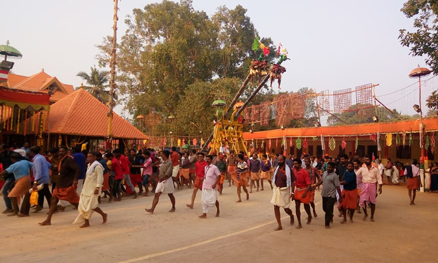 கொல்லங்கோடு தூக்கத்திருவிழா கொடியேற்றத்துடன் இன்று தொடங்குகிறது ...