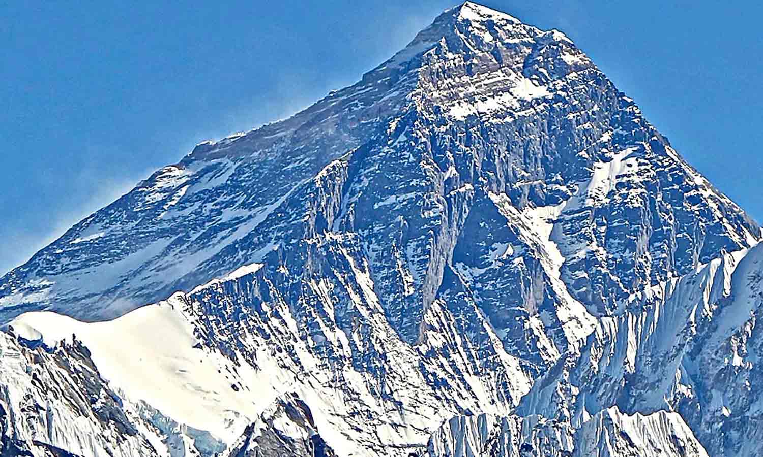 எவரெஸ்ட் சிகரத்தில் ஏறி சாதனை படைக்கப்போகும் முதல் தமிழ் பெண்: 5-ந் ...