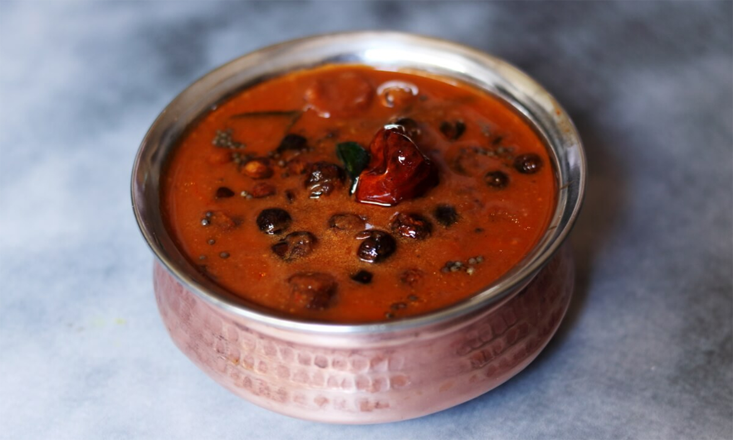 வாயில் எச்சில் ஊறும் ஐயர் வீட்டு வத்த குழம்பு | Vatha Kuzhambu ...