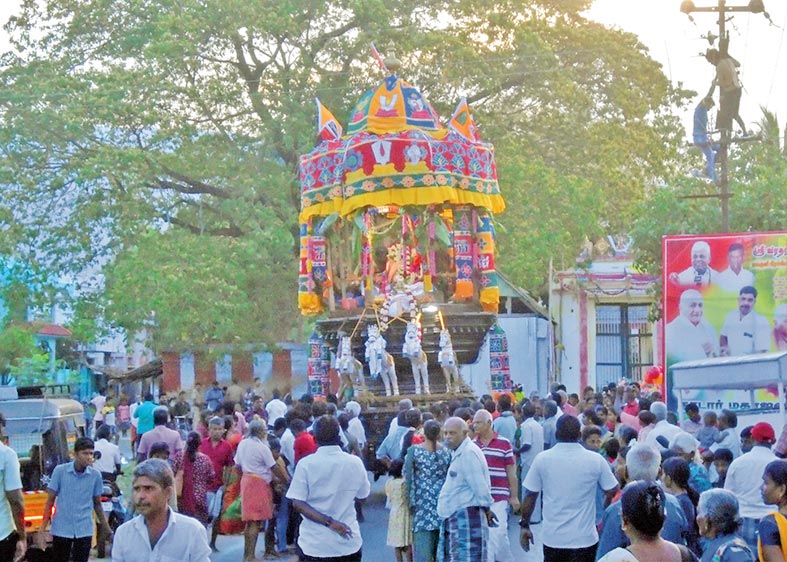 களக்காடு வரதராஜ பெருமாள் கோவிலில் பங்குனி தேரோட்டம் | Panguni Chariot ...