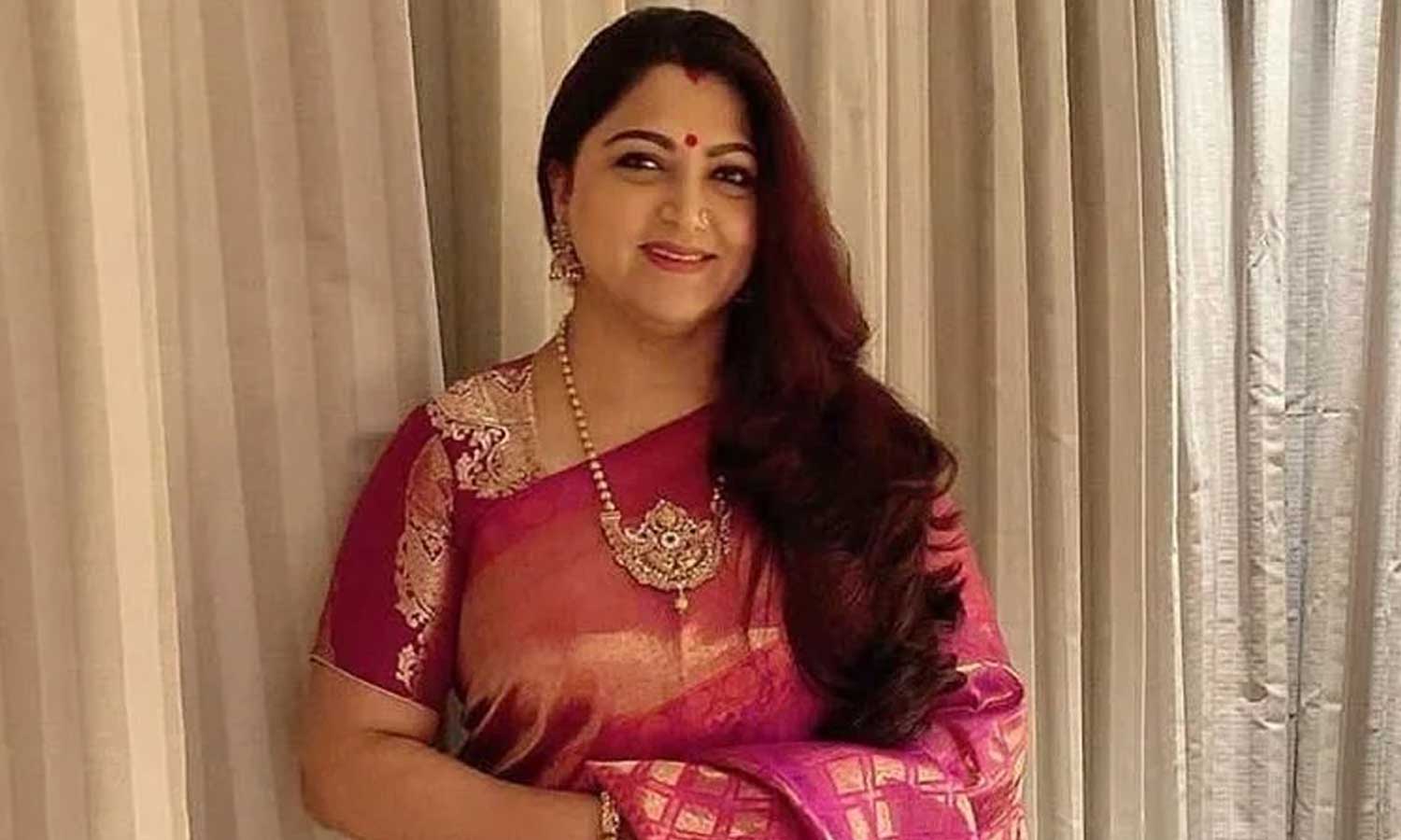 ஏன் ஒரே இரவில் காணாமல் போனது?? புளூ டிக்கை இழந்த குஷ்பு டுவிட்டரிடம் ...