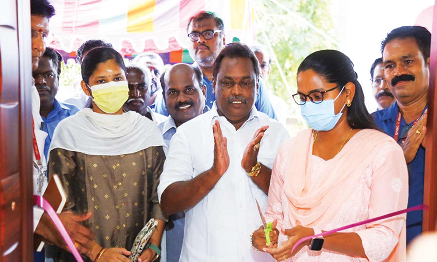 புலிவலம் ஊராட்சி ஒன்றிய பள்ளிக்கு புதிய வகுப்பறை கட்டிடம்- கலெக்டர் ...