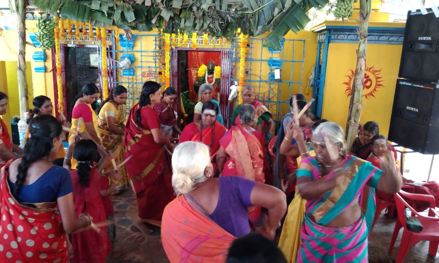 செங்கோட்டையில் கோவில் கொடைவிழாவில் திருவாசகம் முற்றோதுதல் | Tiruvasagam ...