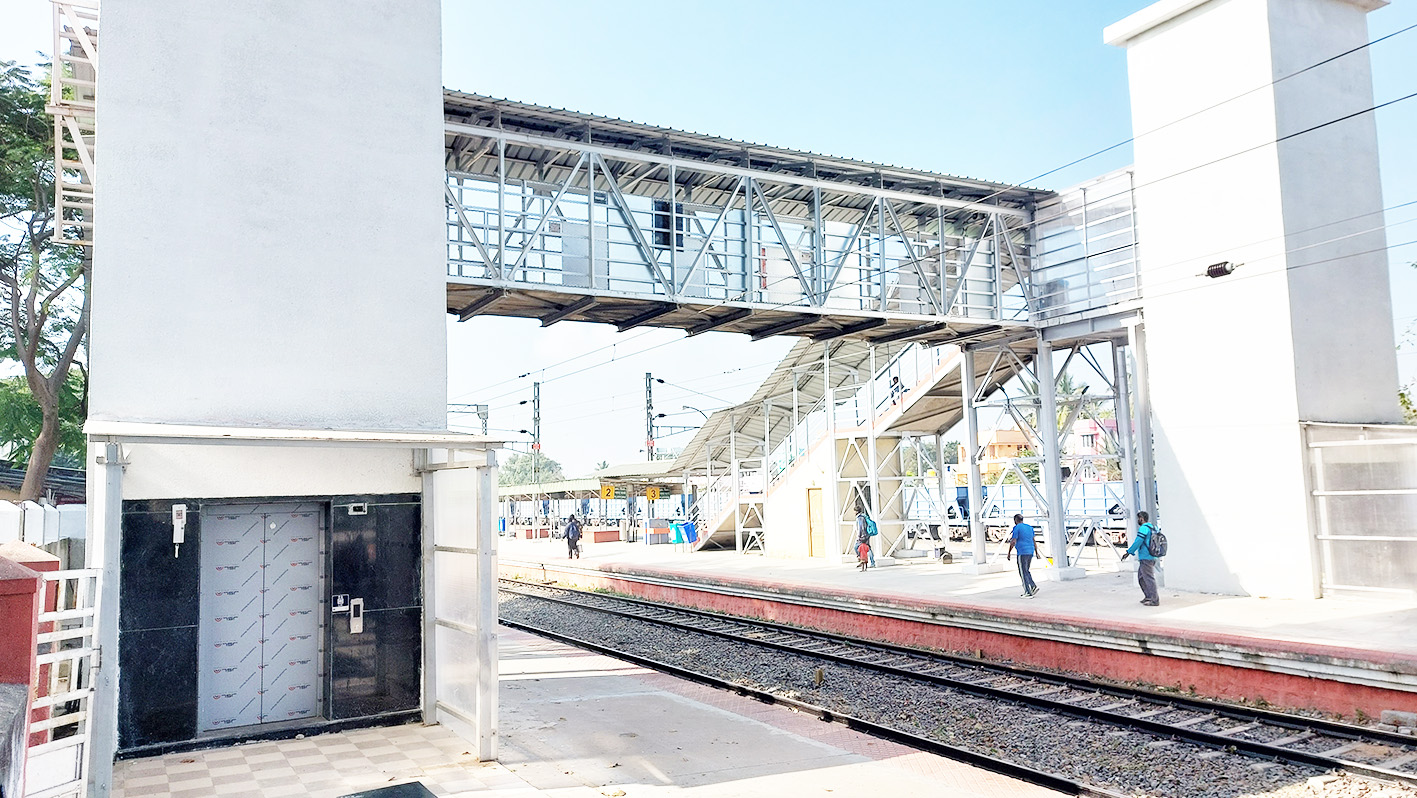 தருமபுரி ரெயில் நிலையத்தில்புதிதாக அமைக்கப்பட்ட லிப்ட்டு வசதி ...