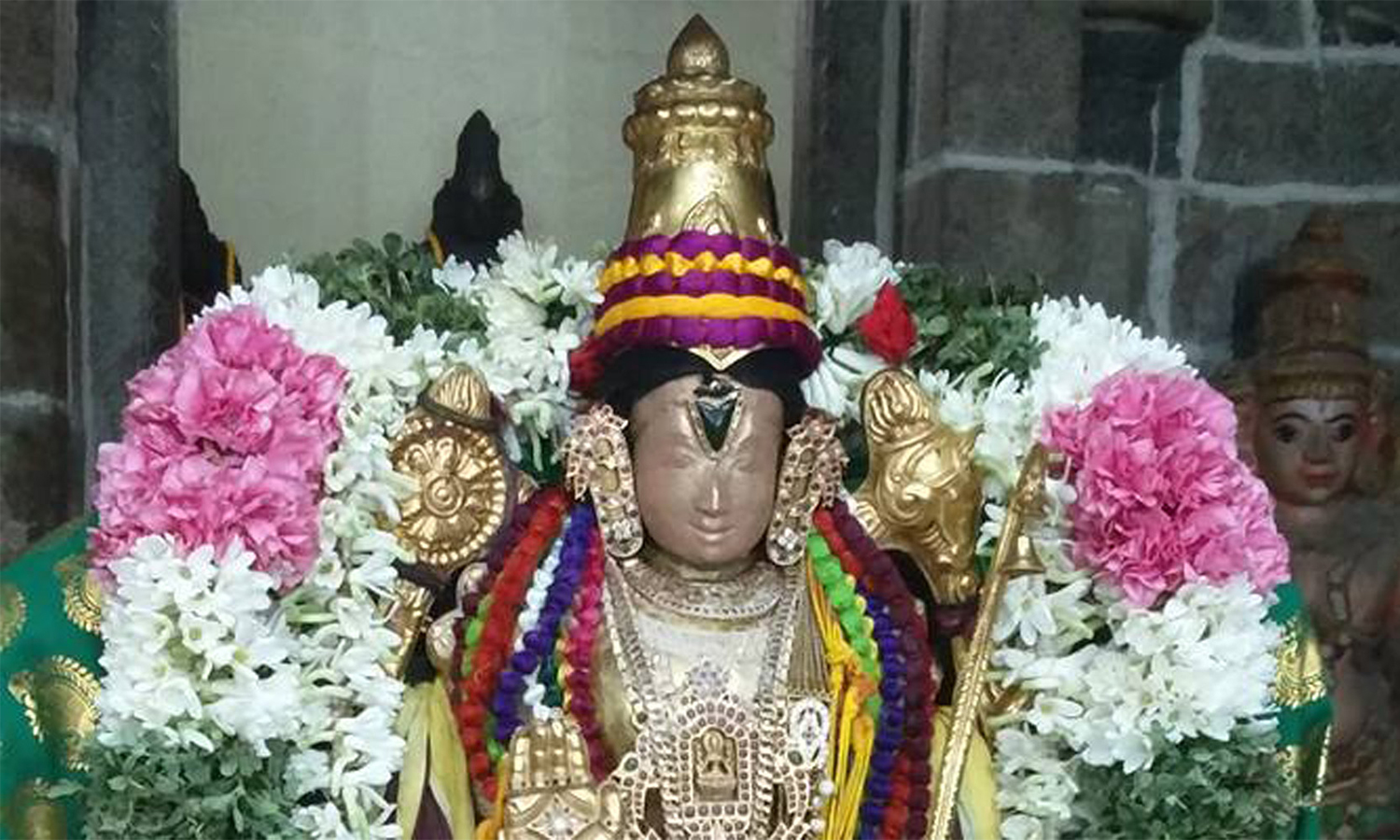 'குடந்தை கிடந்தான்' என அழைக்கப்படும் சாரங்கபாணி பெருமாள் | kumbakonam ...