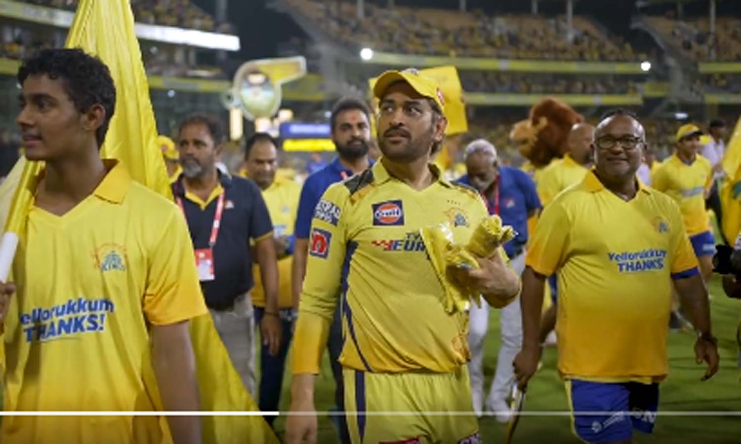 சேப்பாக்கம் மைதானத்தைச் சுற்றி வந்த சி.எஸ்.கே. வீரர்கள் | CSK team ...