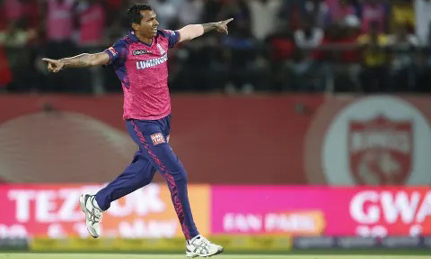 சாம் கர்ரன், ஜிதேஷ் சர்மா அதிரடி - ராஜஸ்தான் வெற்றிபெற 188 ரன்களை ...