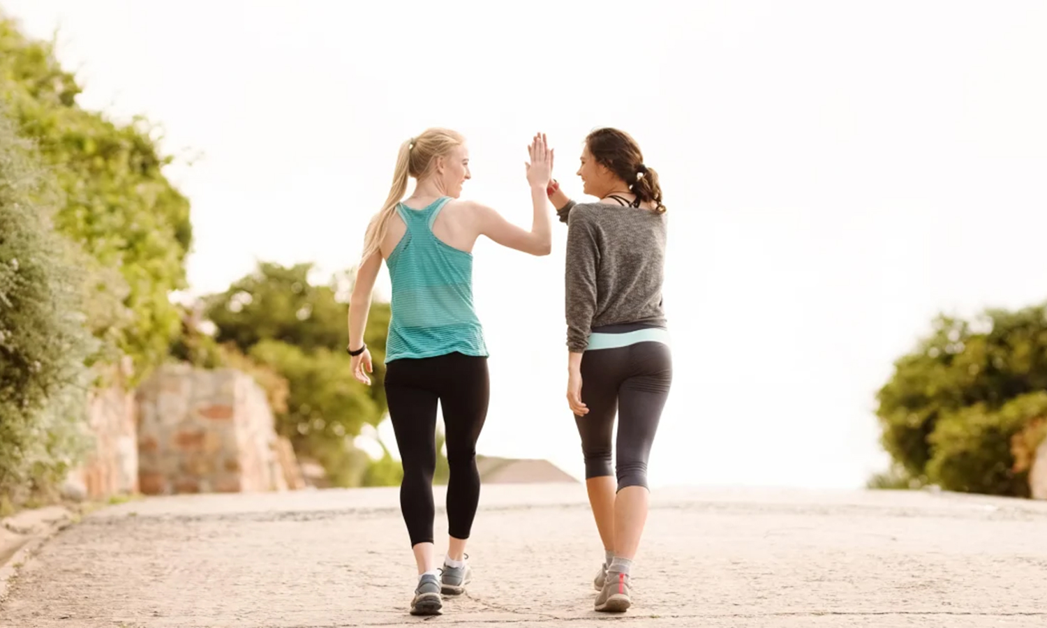 உடல் எடையை குறைக்க உதவும் வித்தியாசமான நடைப்பயிற்சிகள் | Different ...