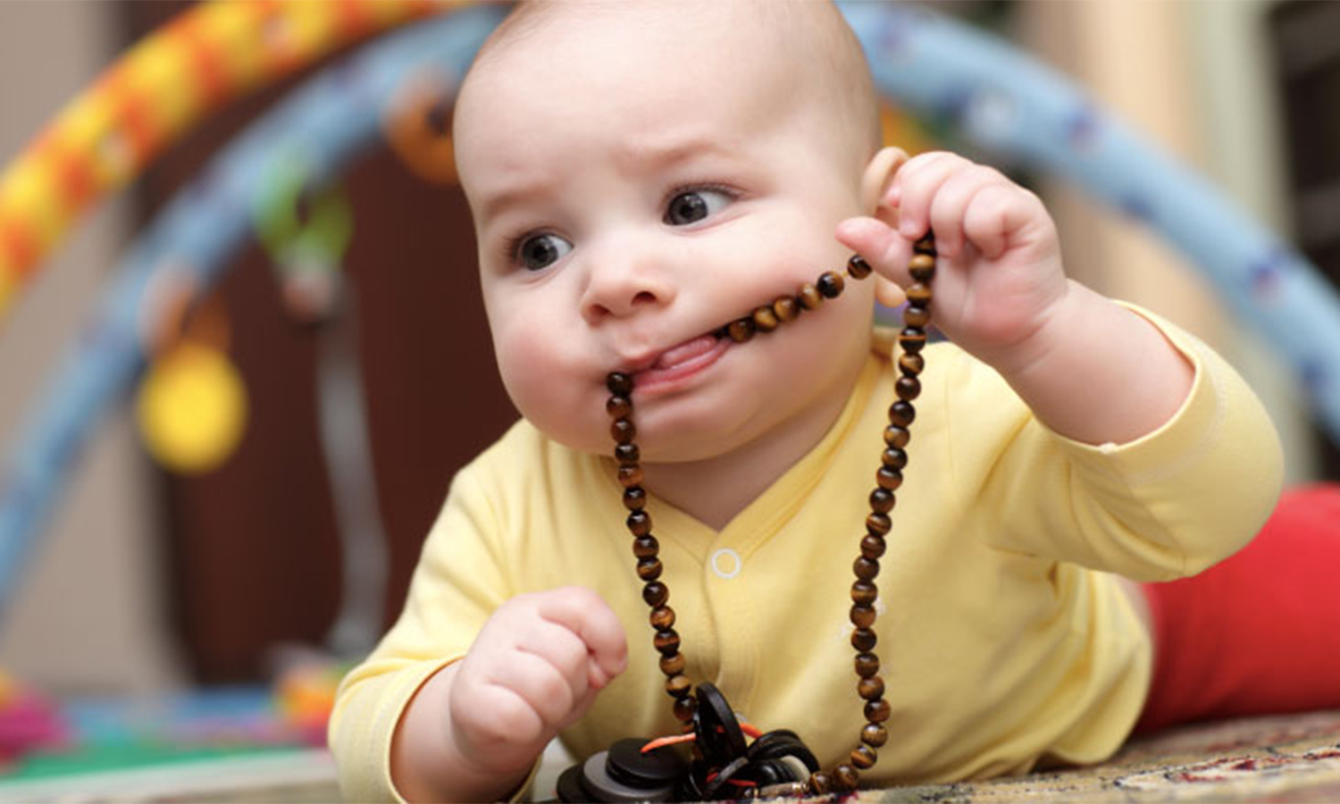 குழந்தை ஏதேனும் விழுங்கிவிட்டால் முதலுதவி செய்வது எப்படி? | How to give ...