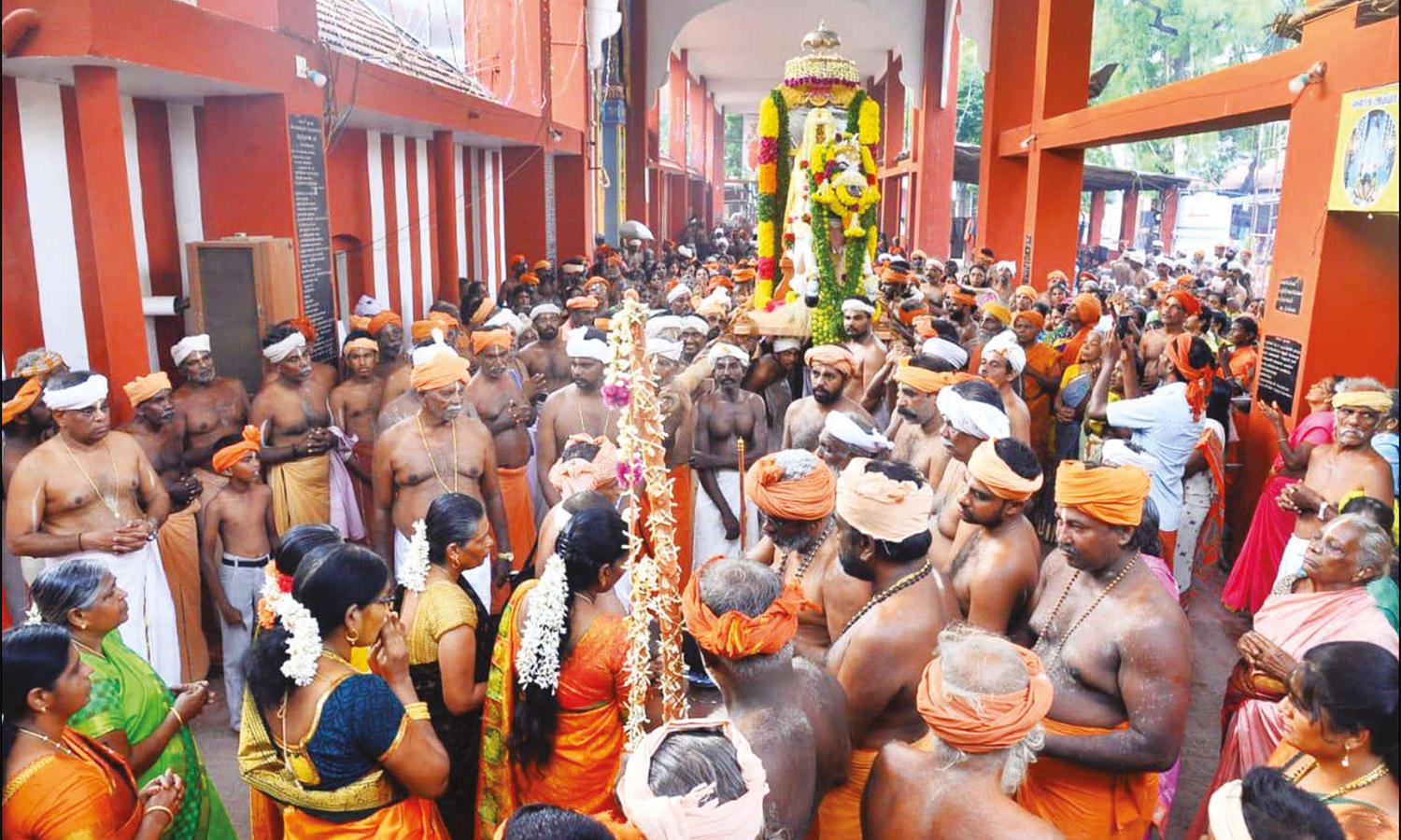 சாமிதோப்பு அய்யா வைகுண்டசாமி தலைமைப்பதியில் கலிவேட்டை நிகழ்ச்சி ...