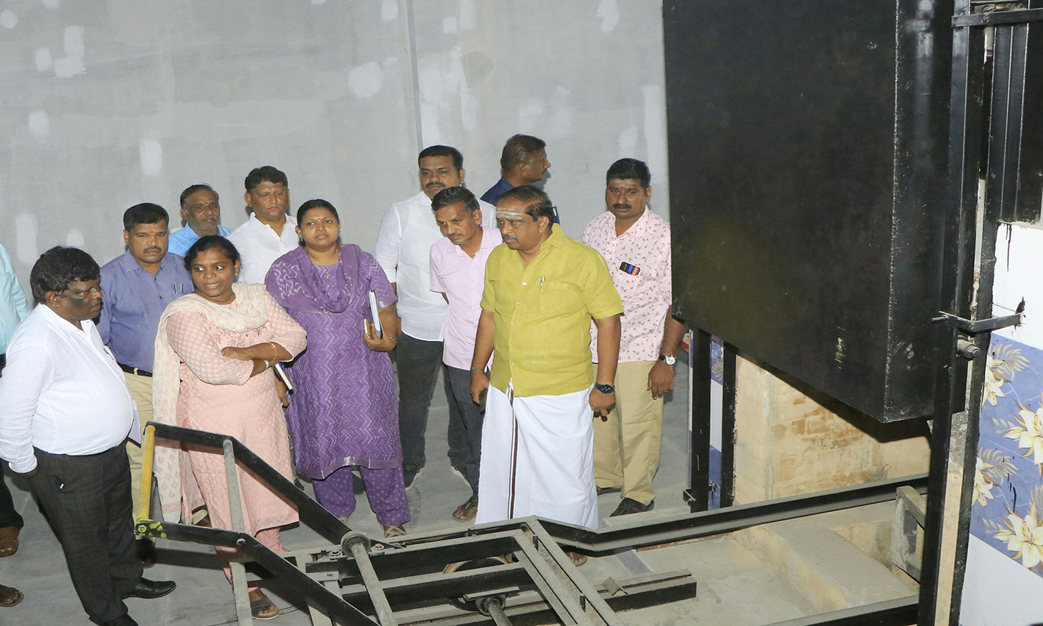 குடியாத்தத்தில் கண்காணிப்பு அலுவலர் திடீர் ஆய்வு | Vellore News A ...