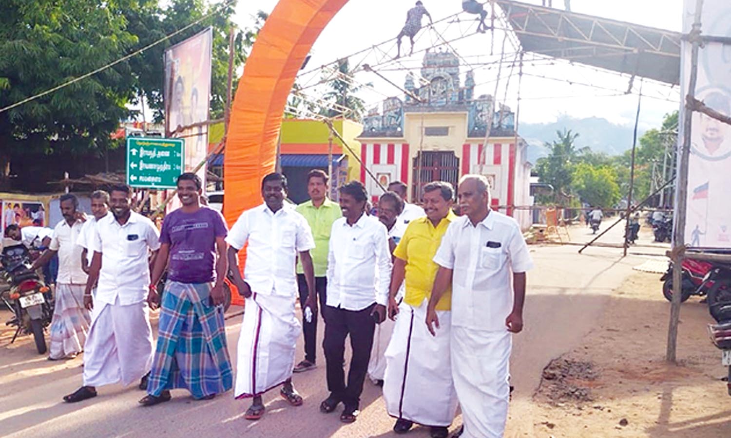 கடையத்தில் இன்று மாலை கருணாநிதி நூற்றாண்டு விழா பொதுக்கூட்டம்- கனிமொழி ...