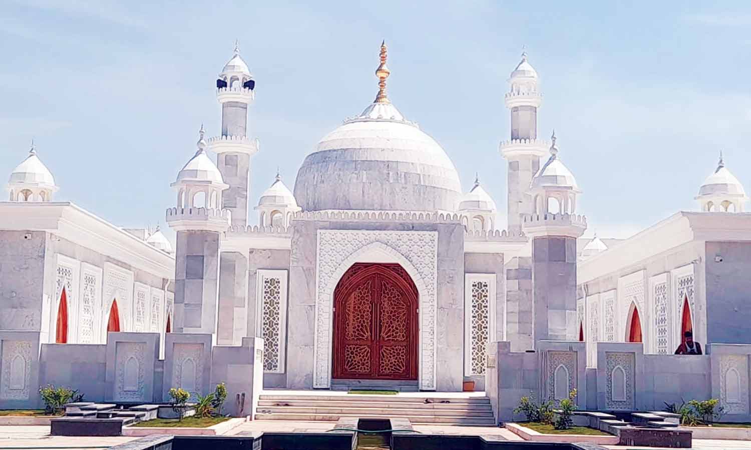 தாய்க்கு தாஜ்மஹால் வடிவில் நினைவு இல்லம் கட்டிய மகன் | Tamil News Son ...