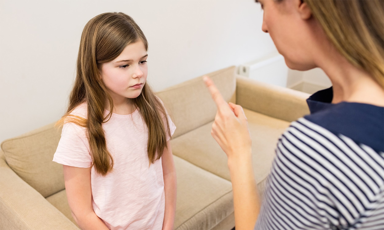 குழந்தைகளை கடுமையாக கண்டித்தால்.. | If children are severely reprimanded