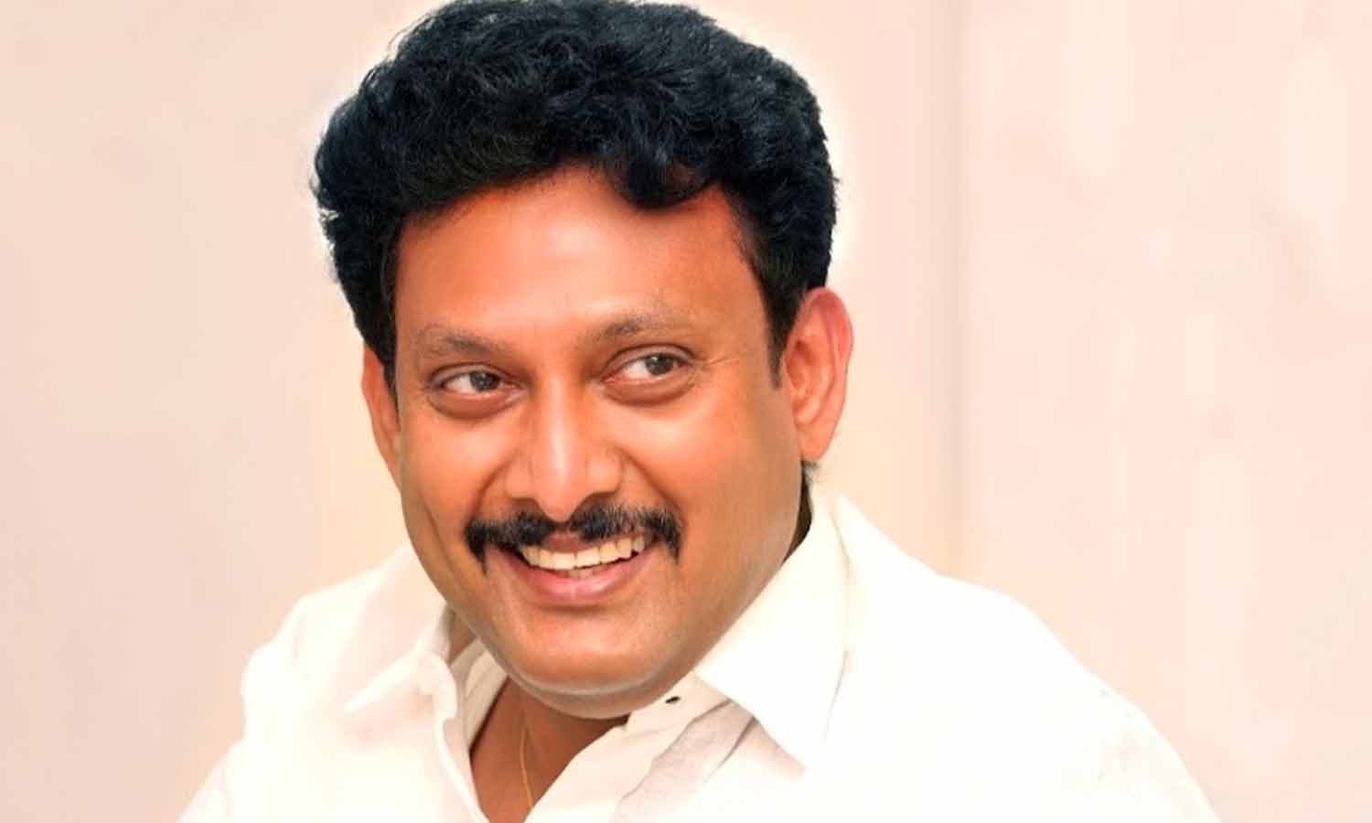 நெஞ்சுவலி காரணமாக பெங்களூரு ஆஸ்பத்திரியில் அனுமதிக்கப்பட்டார் அமைச்சர் ...