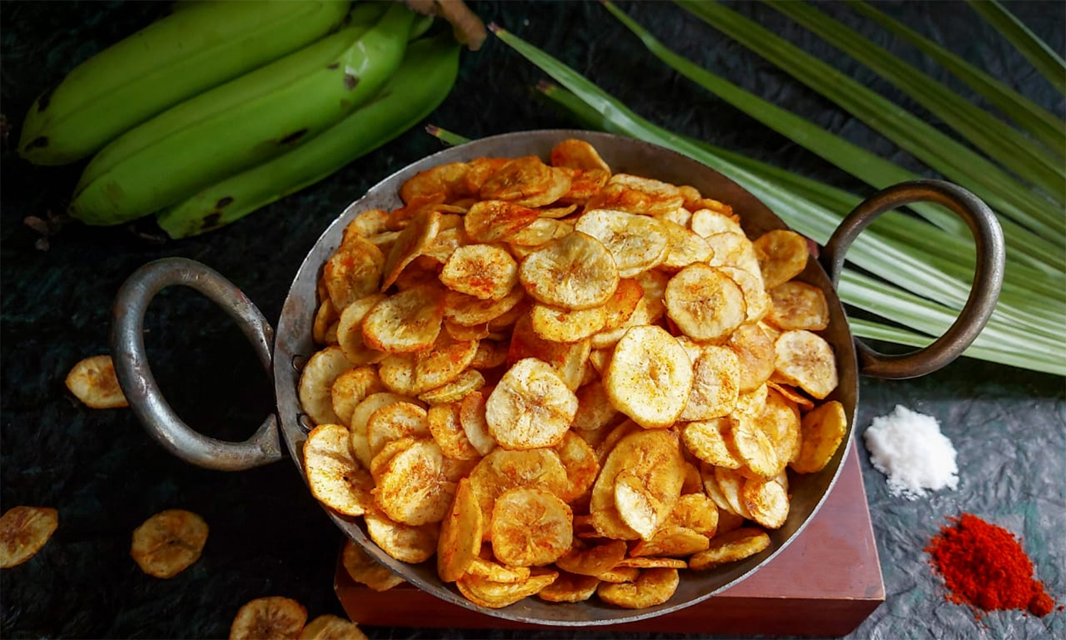 வாழைக்காயில் சூப்பரான சிப்ஸ் செய்யலாம் வாங்க... | vazhakkai chips ...