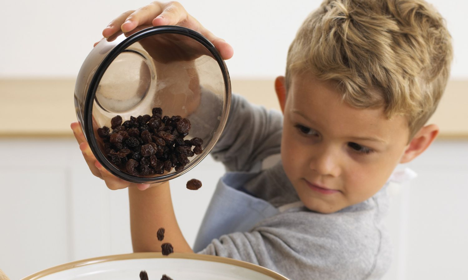 குழந்தைகள் உலர் திராட்சை சாப்பிடுவதால் கிடைக்கும் நன்மைகள் ...