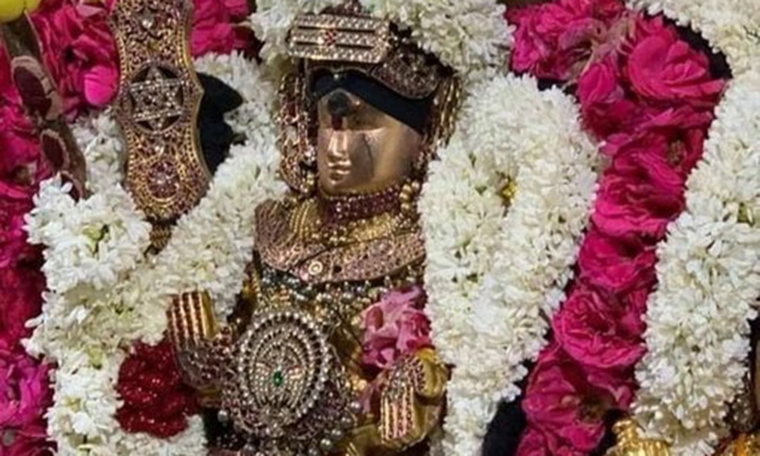 சிக்கல் சிவாலயத்தில் உள்ள பெருமாள் | sikkal singaravelan temple perumal