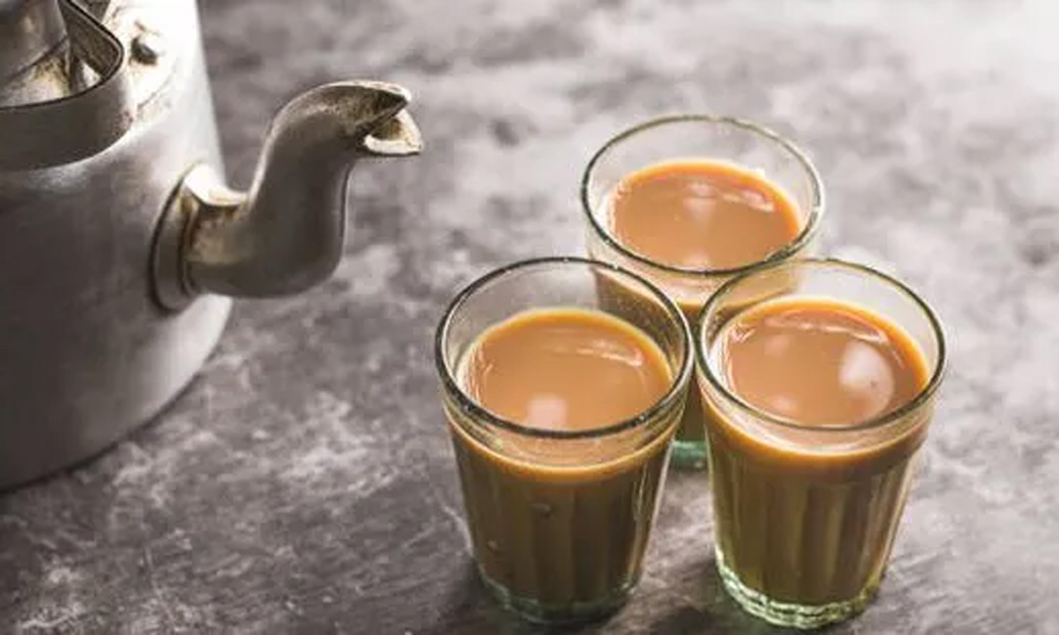 டீ கடைகளில் இஞ்சி டீ விலை ரூ.20 ஆக உயர்வு- தேநீர் பிரியர்கள் அதிர்ச்சி ...