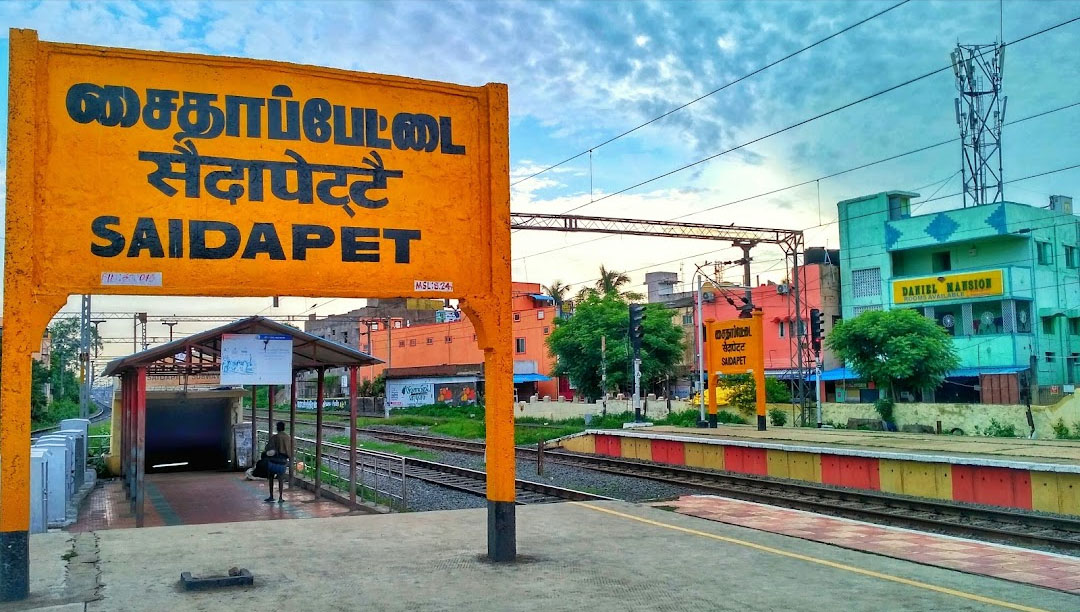 சைதாப்பேட்டை ரெயில் நிலையத்தில் அரிவாளால் தாக்கப்பட்ட பெண் சிகிச்சை ...