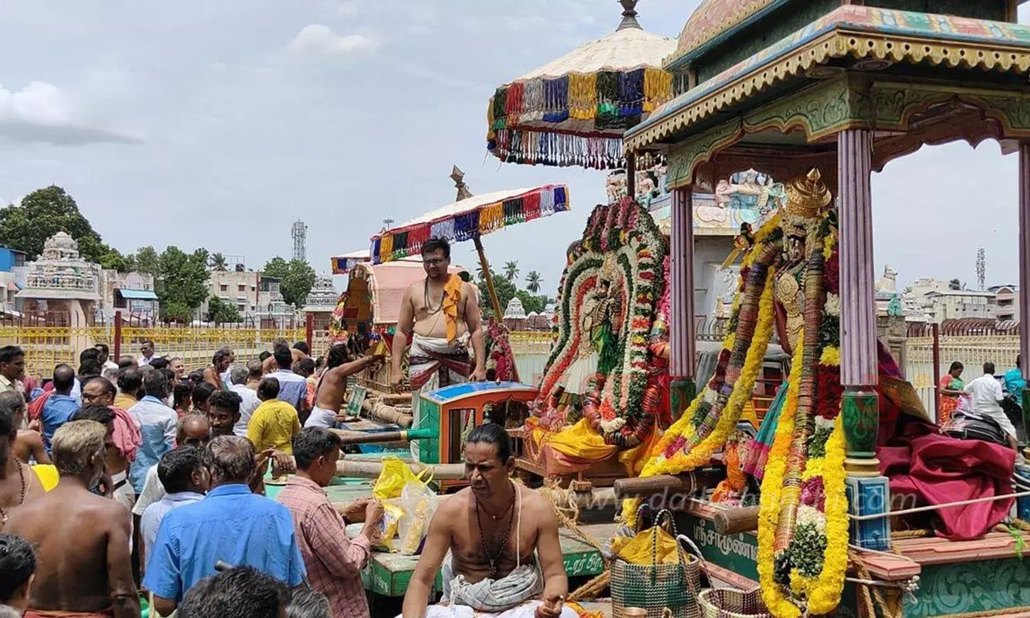 கும்பகோணம் மகாமக குளத்தில் தீர்த்தவாரி | kumbakonam mahamaham kulam ...