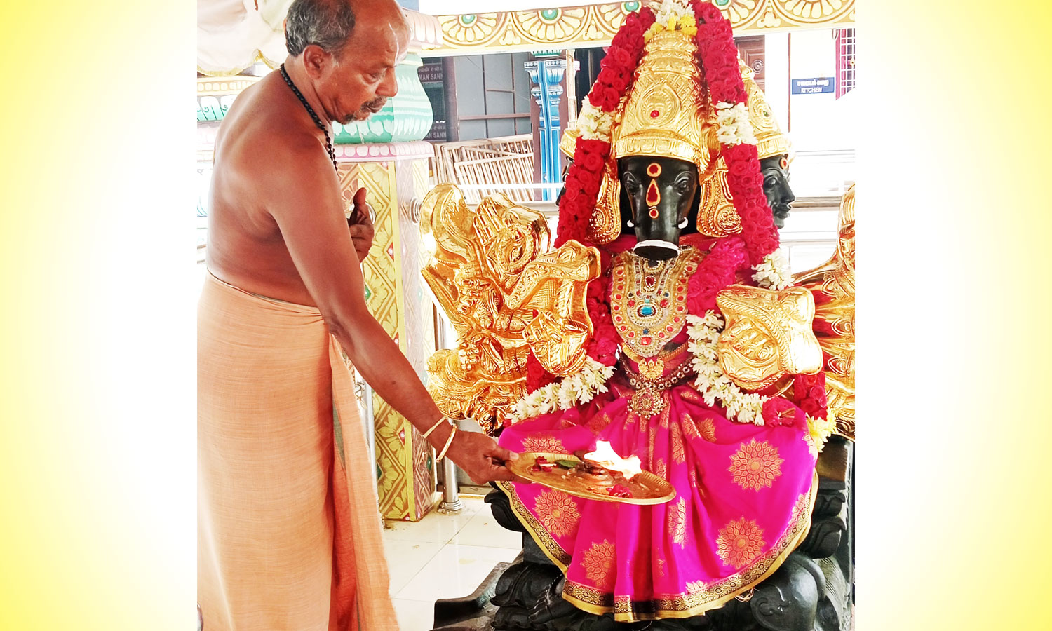 பஞ்சமுக வராகிக்கு தங்க கவச அலங்காரத்தில் சிறப்பு பூஜை | Ranipettai News ...