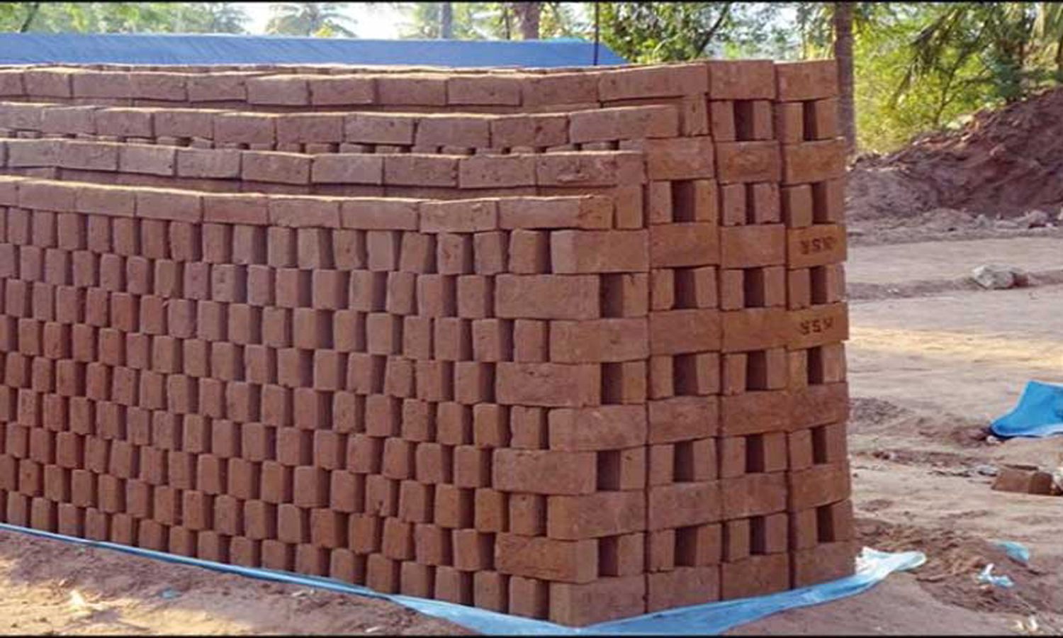 பல்வேறு காரணங்களால் ஆண்டிபட்டியில் செங்கல் காளவாசல் தொழில் பாதிப்பு ...