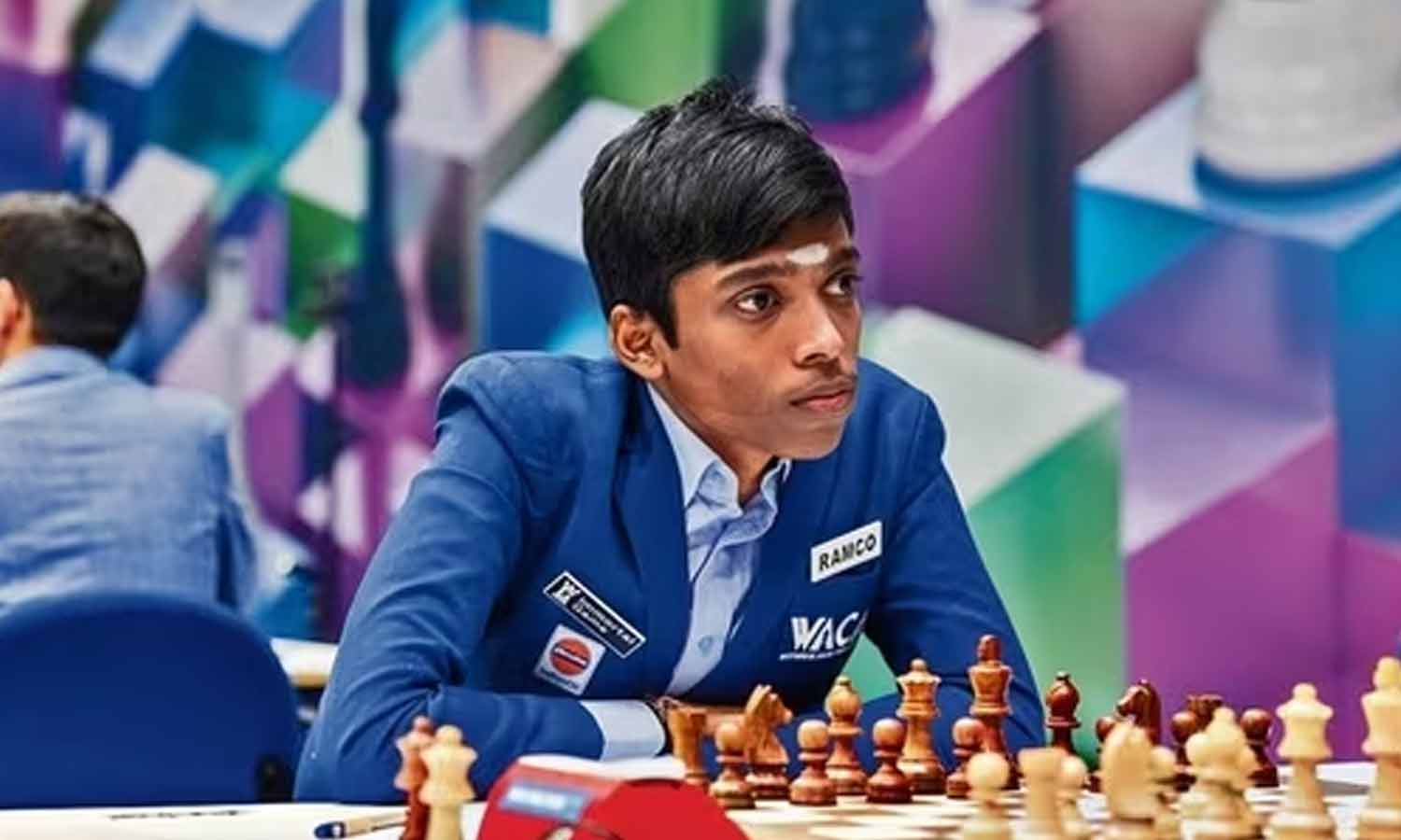 உலகக் கோப்பை செஸ்: டைபிரேக்கர் முதல் சுற்றில் பிரக்ஞானந்தா தோல்வி ...