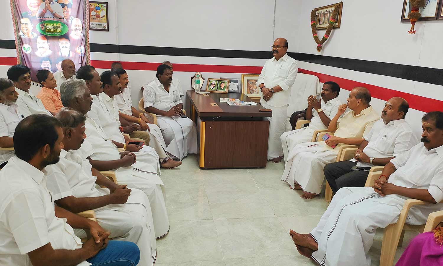 பாராளுமன்ற தேர்தலில் 40 தொகுதியிலும் அ.தி.மு.க., கூட்டணி வெற்றி பெறும்- பொள்ளாச்சி ஜெயராமன் ...