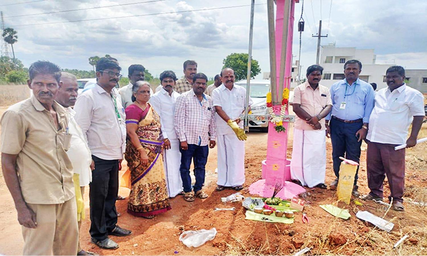 கயத்தாறில் புதிய மின்மாற்றி- கடம்பூர் ராஜூ எம்.எல்.ஏ. தொடங்கி வைத்தார் ...