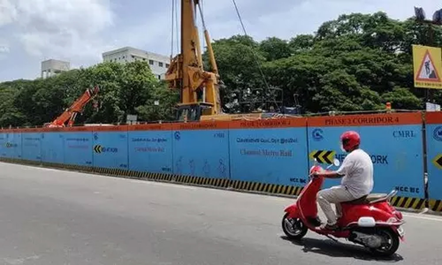 மெட்ரோ ரெயிலுக்காக சேத்துப்பட்டில் சுரங்கம் தோண்டும் பணி தொடங்கியது ...